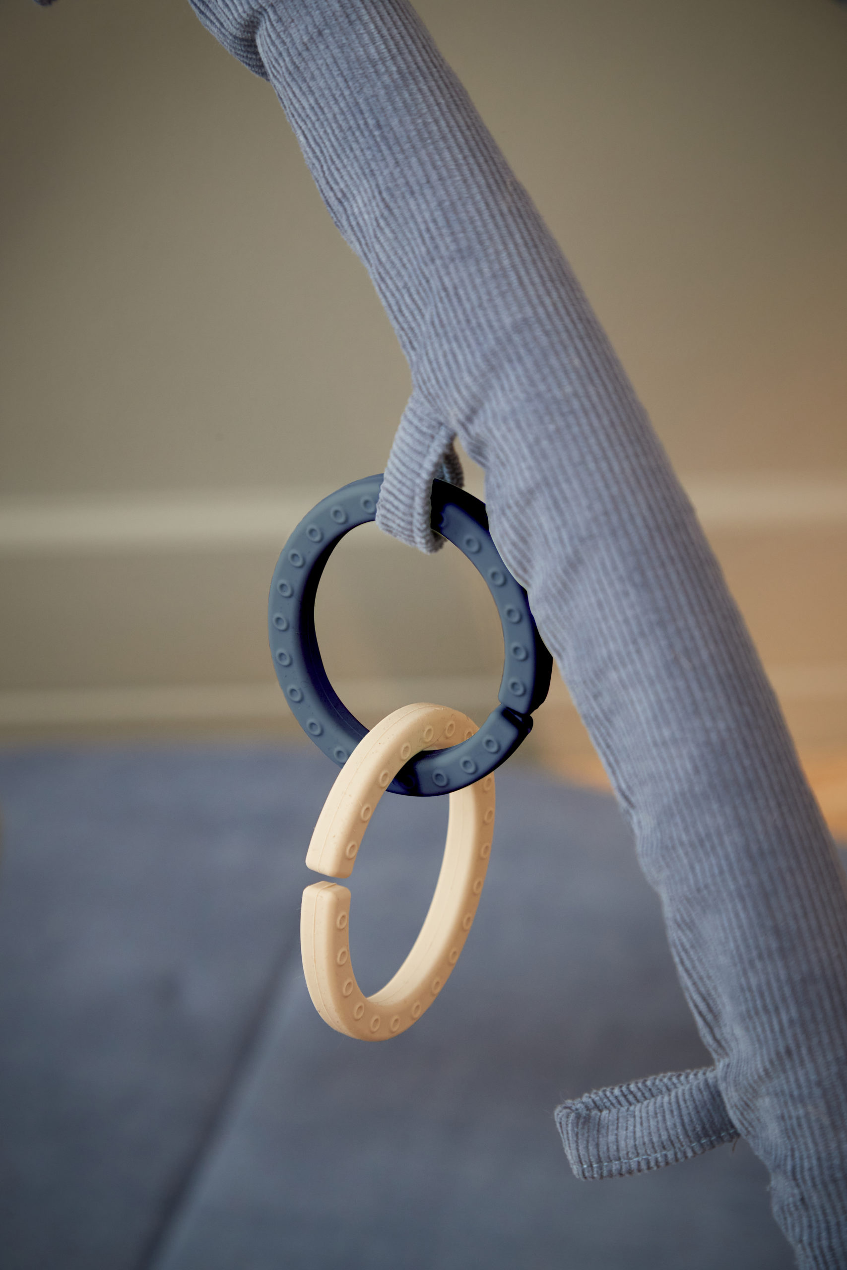 Silicone baby loops - Blue | Shop online hos - FILIBABBA